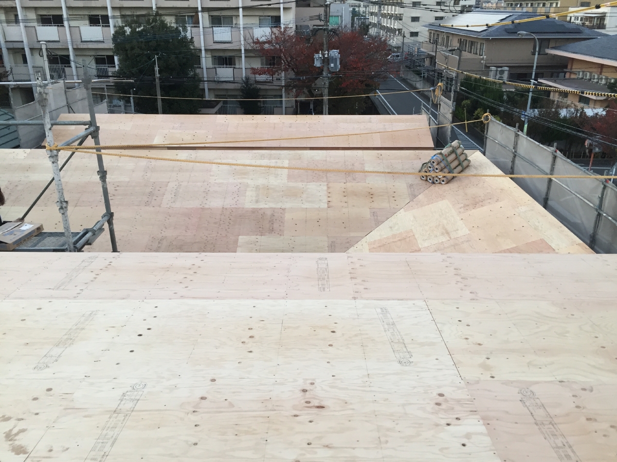 HOUSE-KMT、上棟。 | n+ archistudio